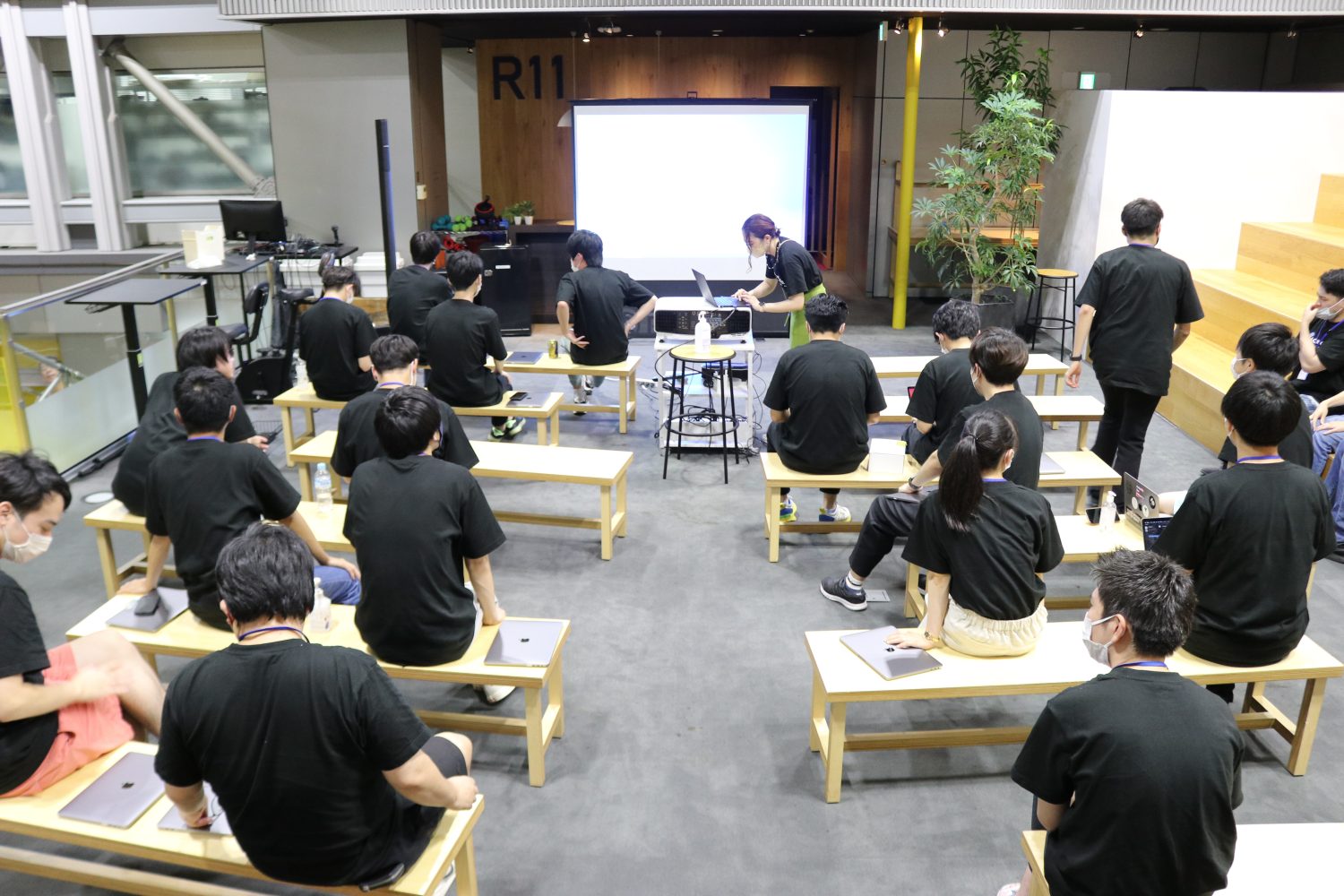 「HACK WEEK 2022 」イベントレポート - 採用情報｜ラクスル株式会社