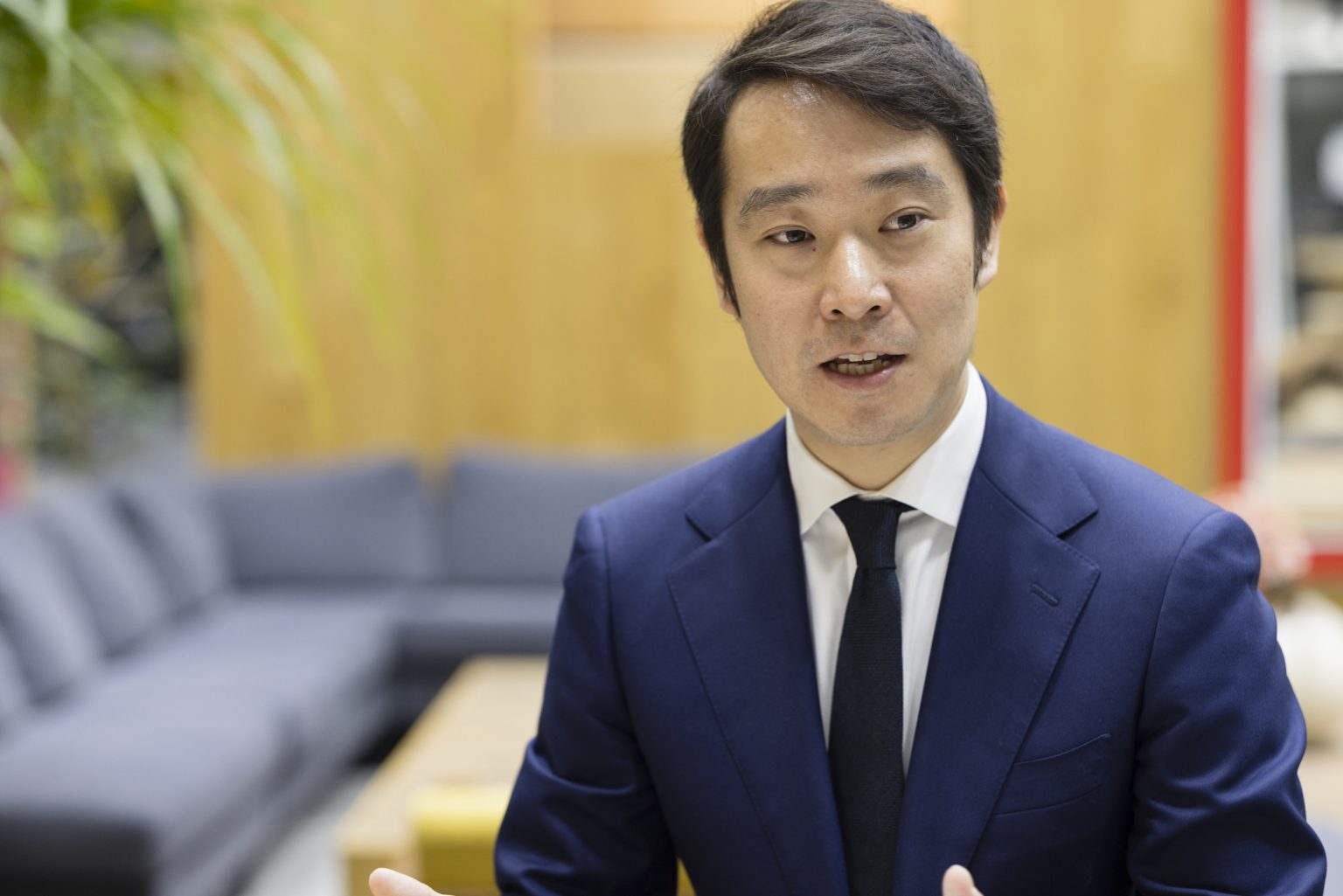 RAKSULの企業価値を最大化していくために。外資系投資銀行、データサイエンス系事業会社を経たグループCFO杉山のキャリアと今後の展望 - 採用情報｜ラクスル株式会社