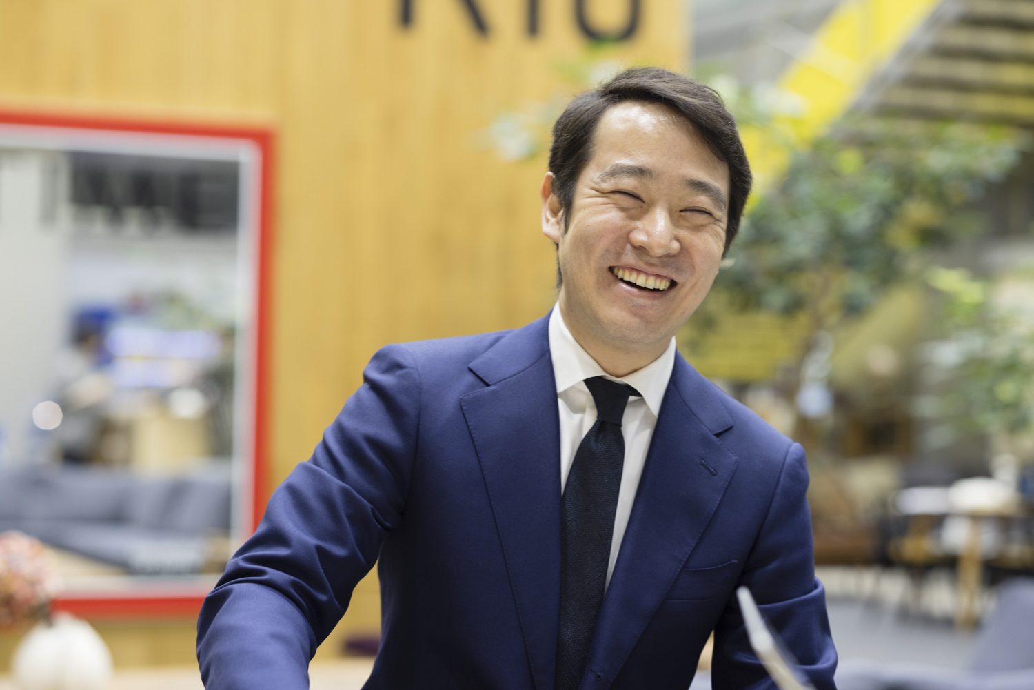 RAKSULの企業価値を最大化していくために。外資系投資銀行、データサイエンス系事業会社を経たグループCFO杉山のキャリアと今後の展望 - 採用情報｜ラクスル株式会社